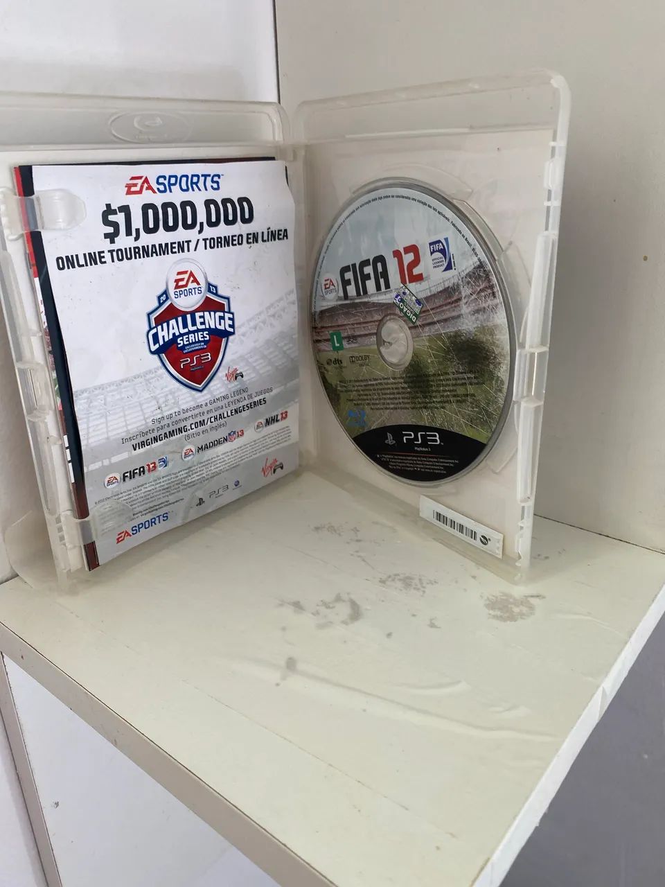 Ps3 super slim usado com uma coleção de jogos : GTA V, STREET X TEKKEN ...