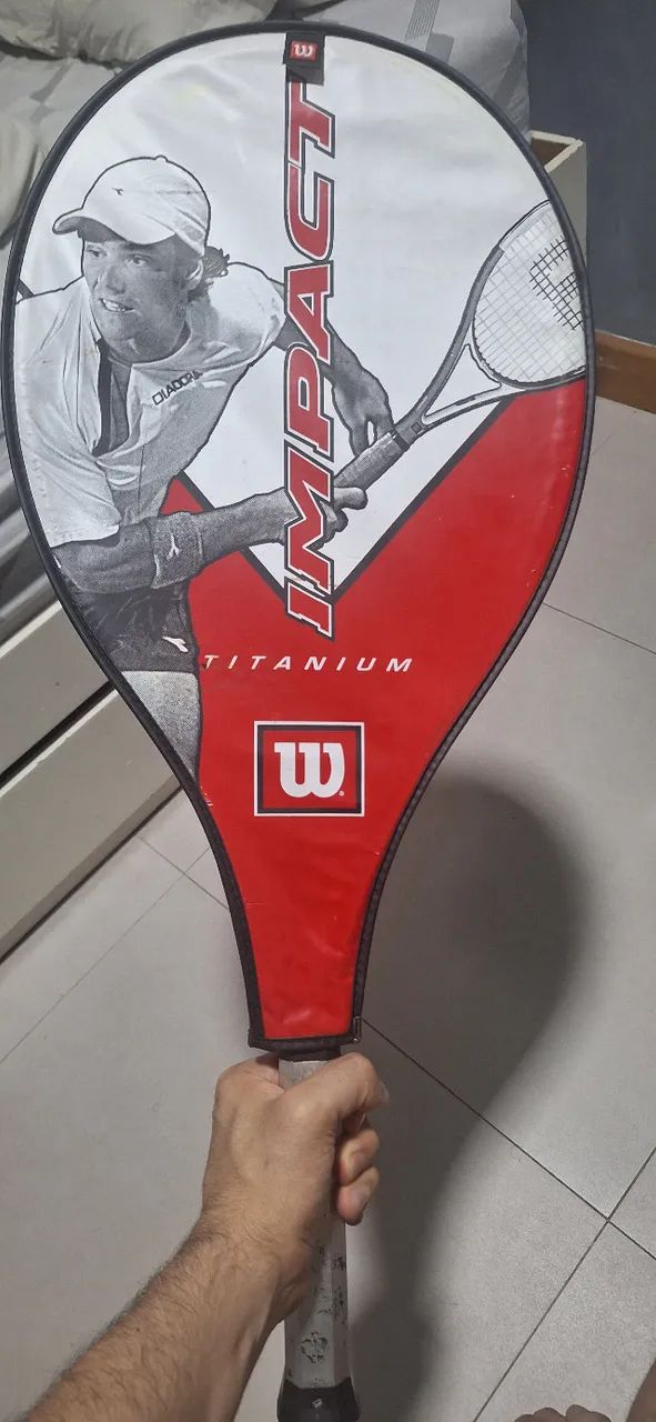 Raquete Wilson Titanium Roger Federer - Esportes de Quadra e Ao Ar ...