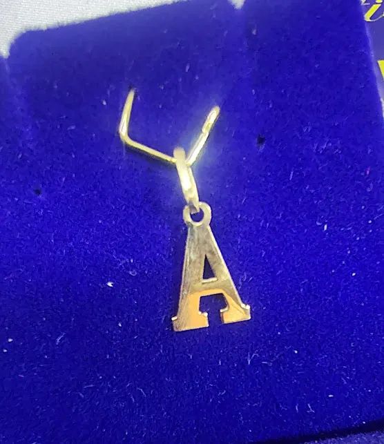 Pingente Letra A Ouro 18 Kilates Peso 0.25 Grama Tamanho 10 mm Temos ...