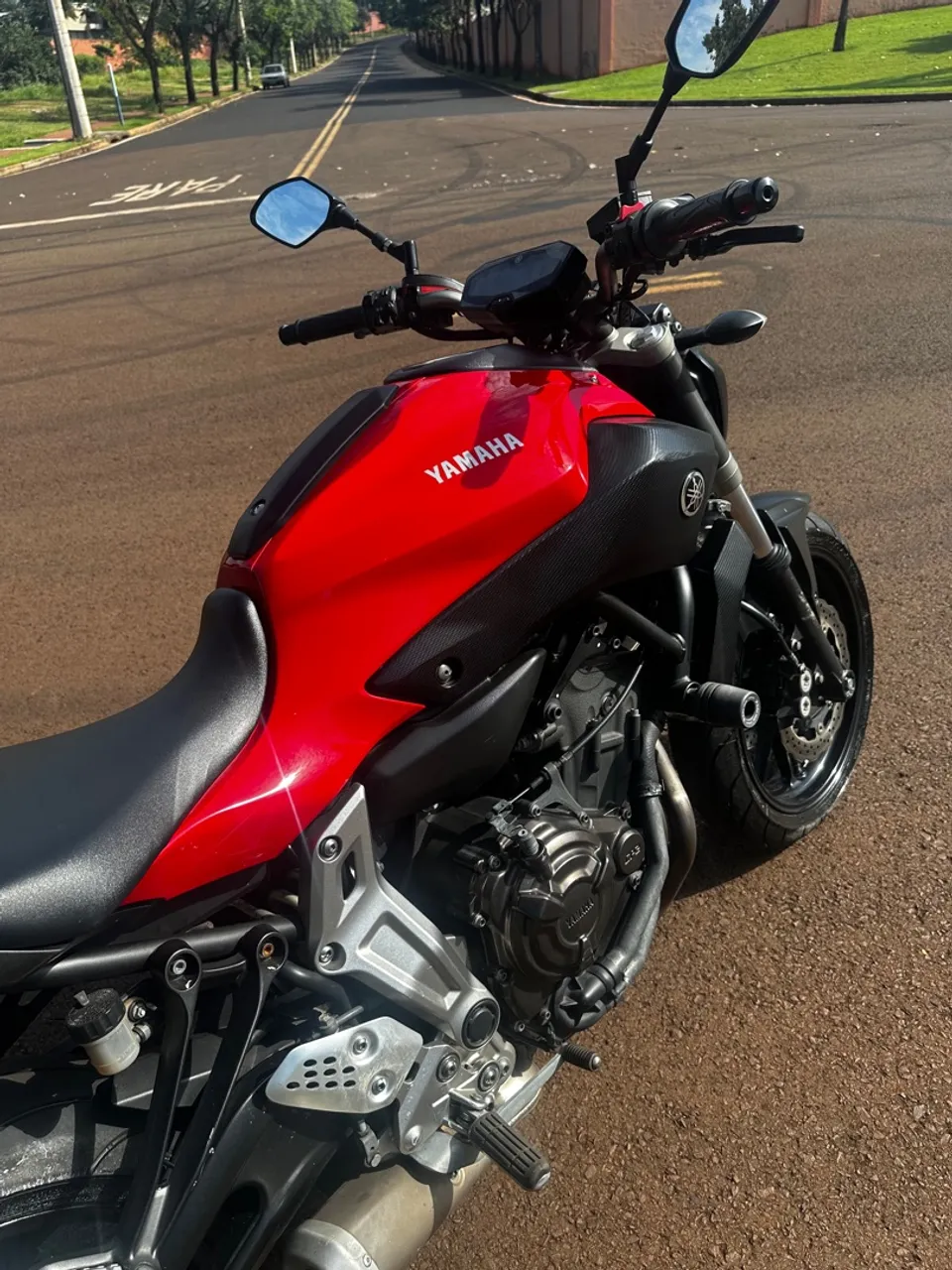 Motos YAMAHA MT-07/MT-07 2016 no Brasil