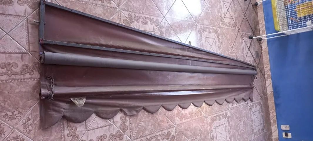 Toldo Cortina Retrátil - ACEITO OFERTA - Portas e Janelas - Centro ...