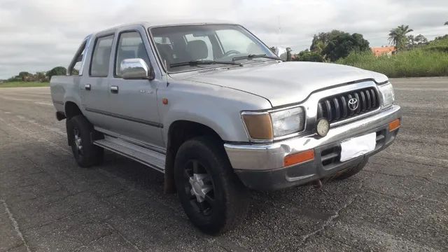 TOYOTA HILUX 2003 Usados e Novos