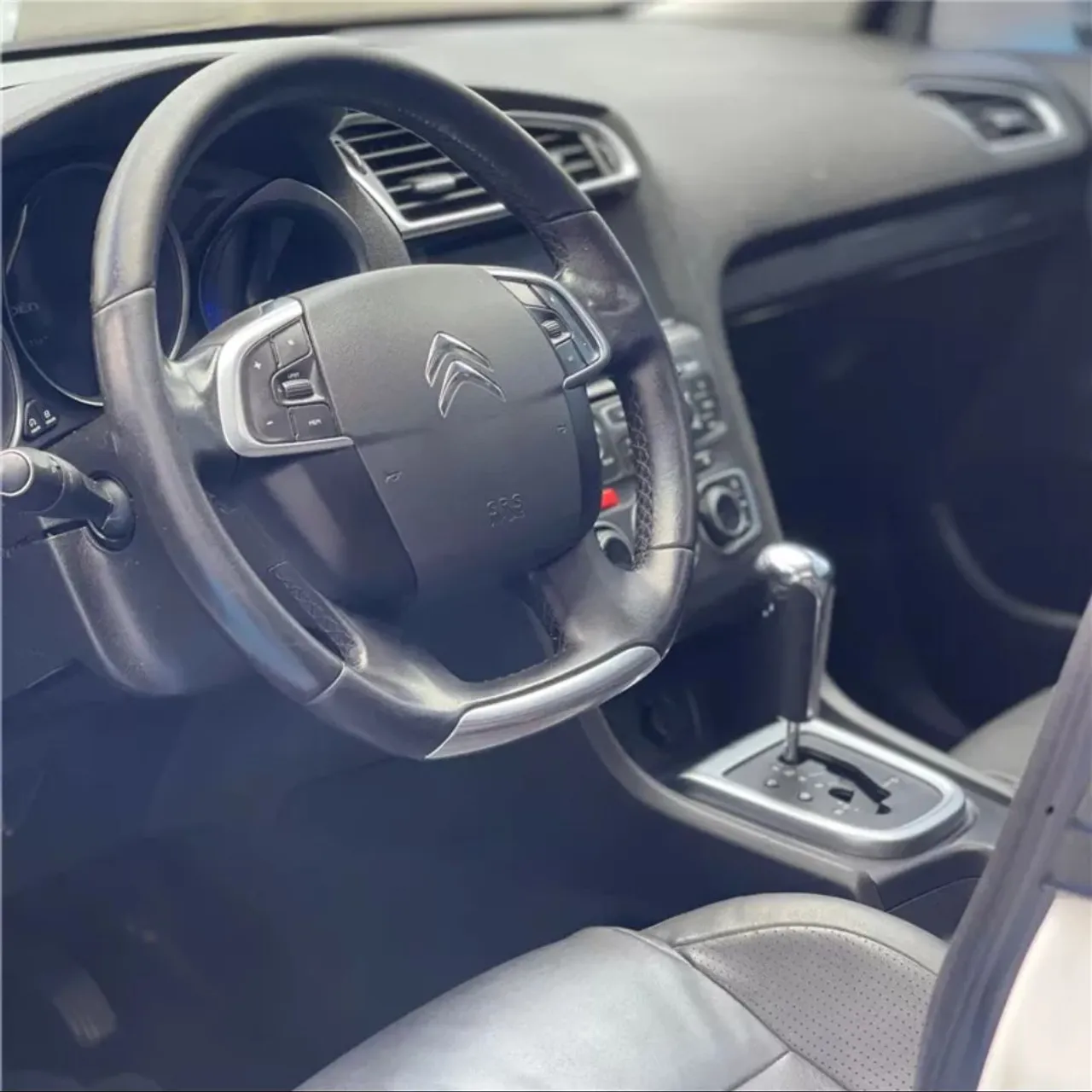 "citroen c4 lounge 2016" - Carros Usados e Novos à venda