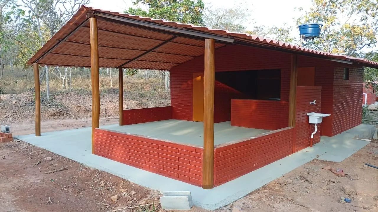 Chácara de 20mil mt com rancho em Cromínia! - Terrenos, sítios e ...