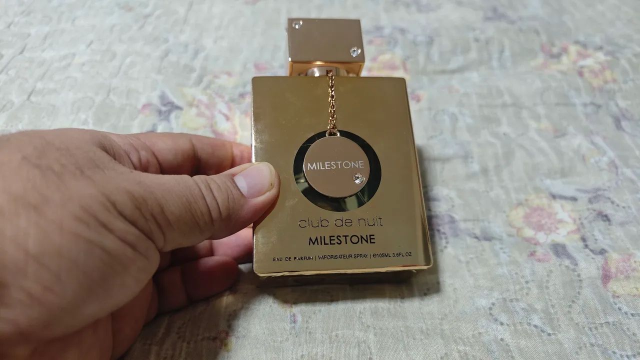 Perfume Club de Nuit Milestone Unissex, com volumetria de 95ml Original ...