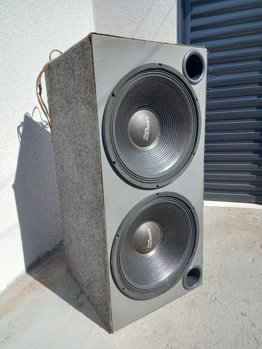 "graves de 15 polegadas" no Brasil