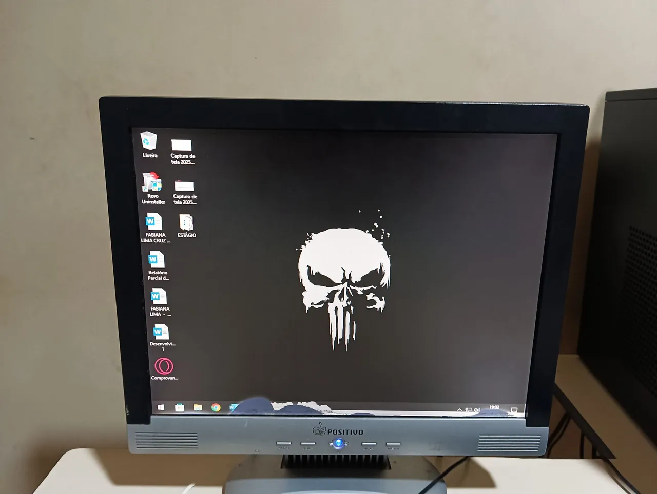 "monitor positivo 22 polegadas" - Monitores no Brasil