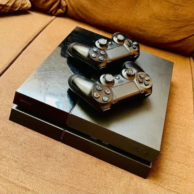 "ps4 fat 2 controles" no Brasil