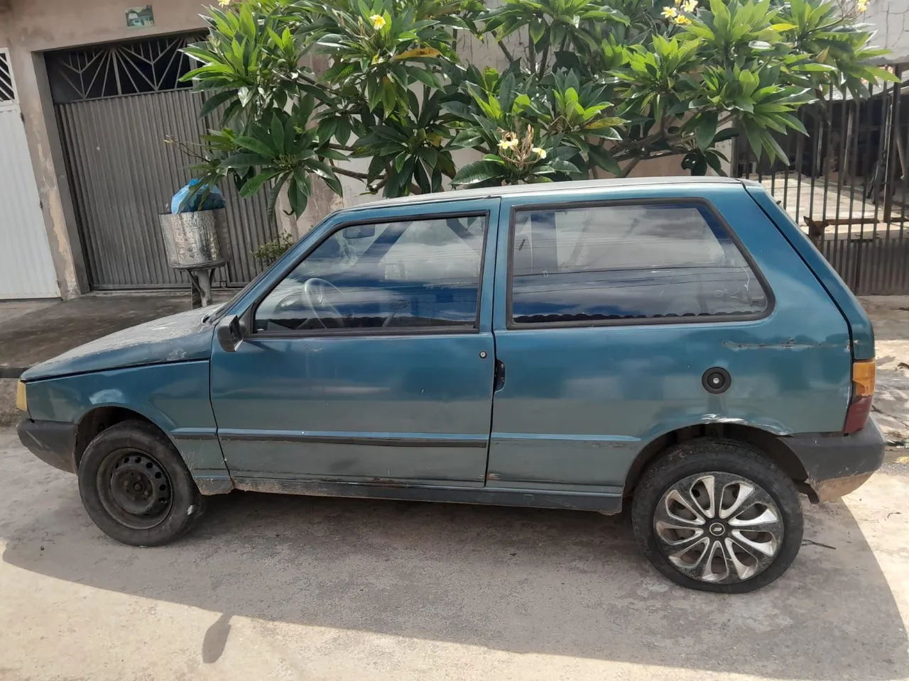 FIAT UNO 2000 Usados e Novos