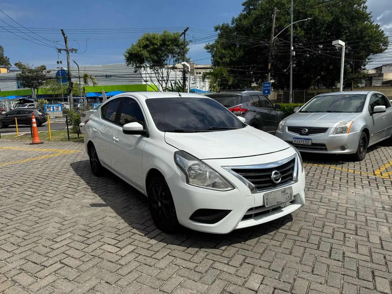 NISSAN VERSA 2018 Usados e Novos