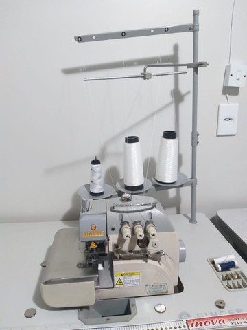 Maquina de costura overlock singer industrial | +74 anúncios na OLX Brasil