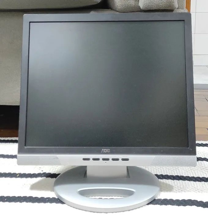 Monitor LCD AOC 17 polegadas - Monitores - Braz de Pina, Rio de Janeiro 1364218527 | OLX