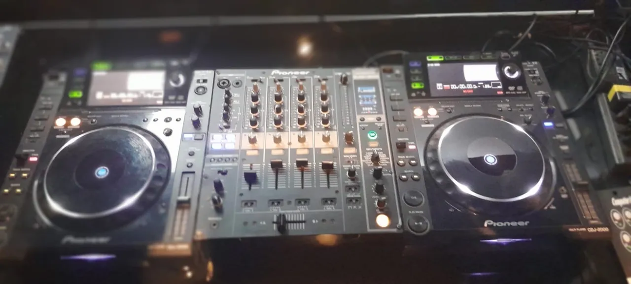 "cdj 2000" no Brasil