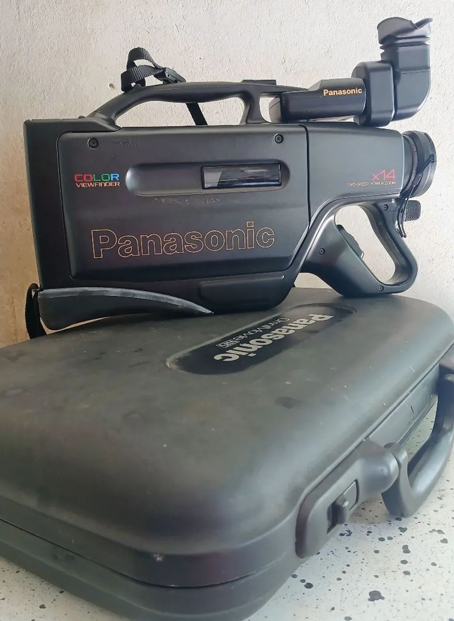 ? Filmadora Panasonic Vintage - Color Viewfinder - Zoom x14 - Câmeras e ...
