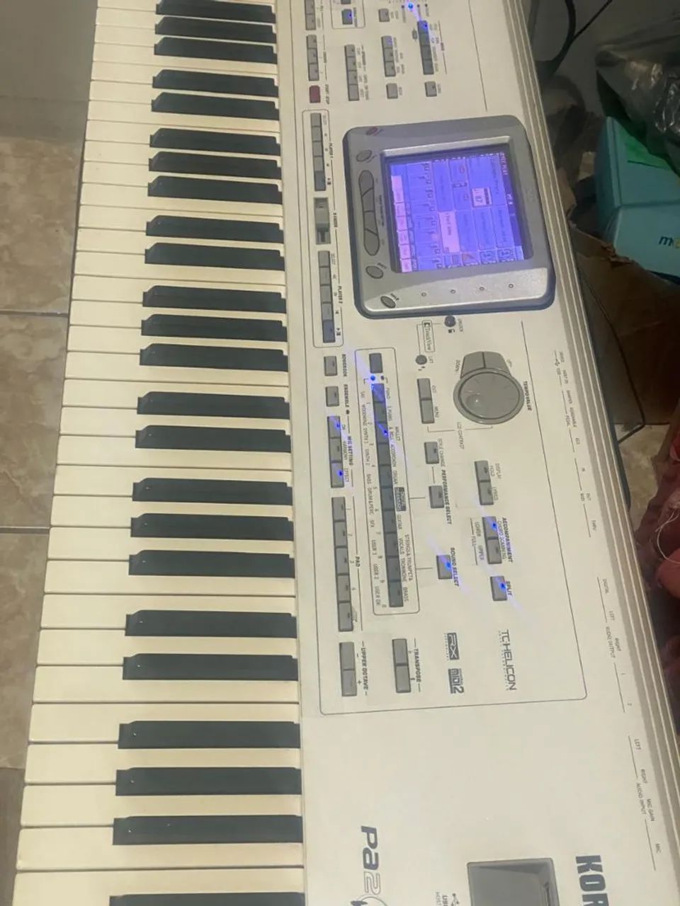 Vendo um teclado Kong pa2xpro muito brm conservado funcionado ...