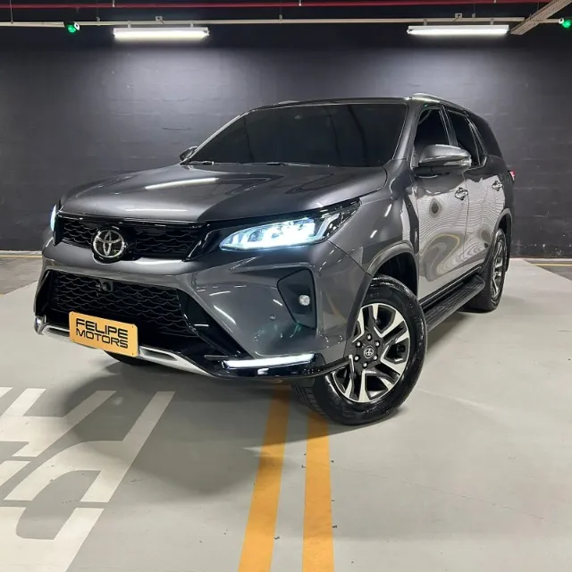 TOYOTA HILUX SW4 DIAMOND 2.8 TB 4X4 DIE. AUT. Usados e Novos