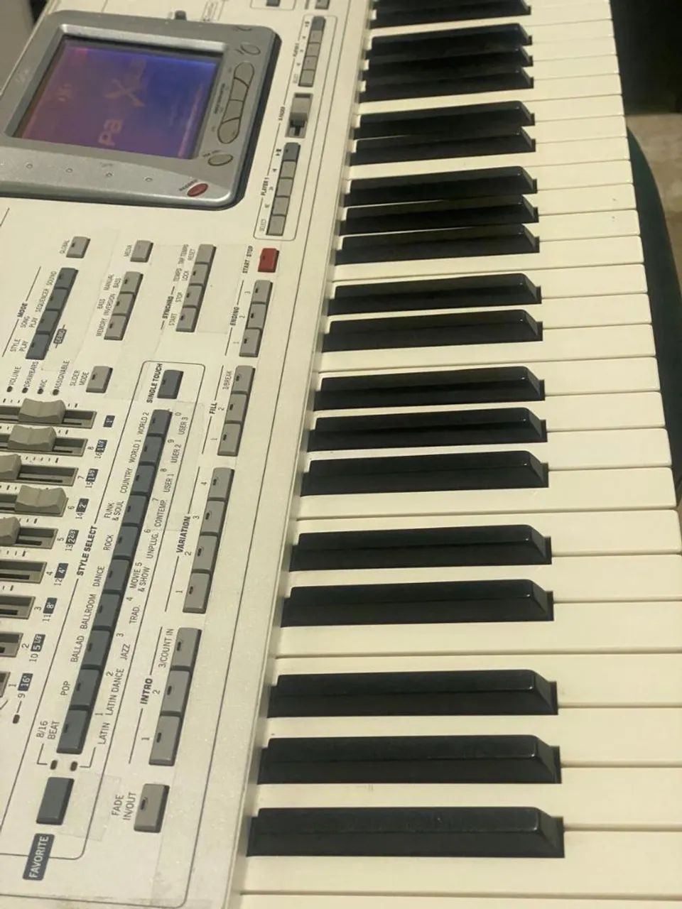 Vendo um teclado Kong pa2xpro muito brm conservado funcionado ...