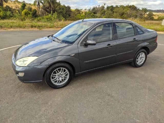 FORD FOCUS 2002 Usados e Novos