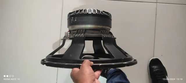 "subwoofer tornado 18" no Brasil