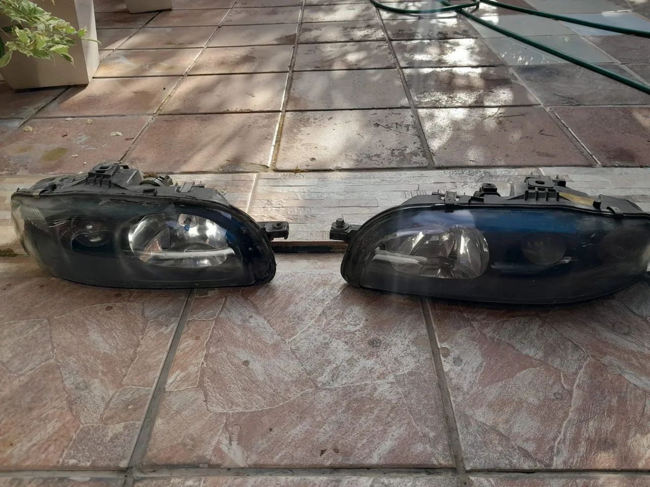 Par de farol marea ou brava - Peças para carros, vans e utilitários ...