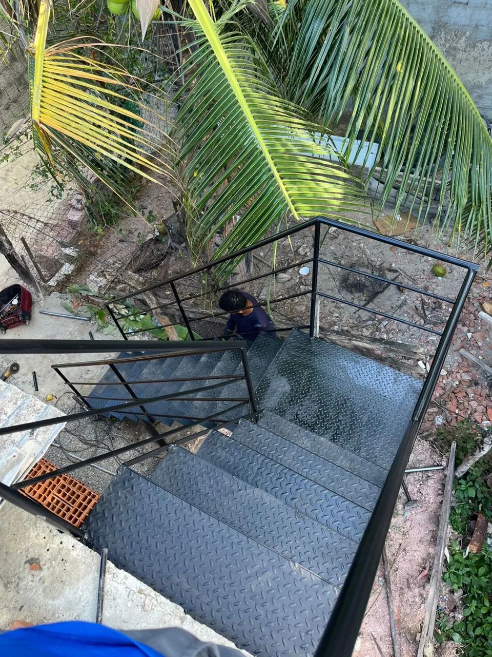 Escadas em ferro caracol e reta - Portas e Janelas - Bancários, João ...