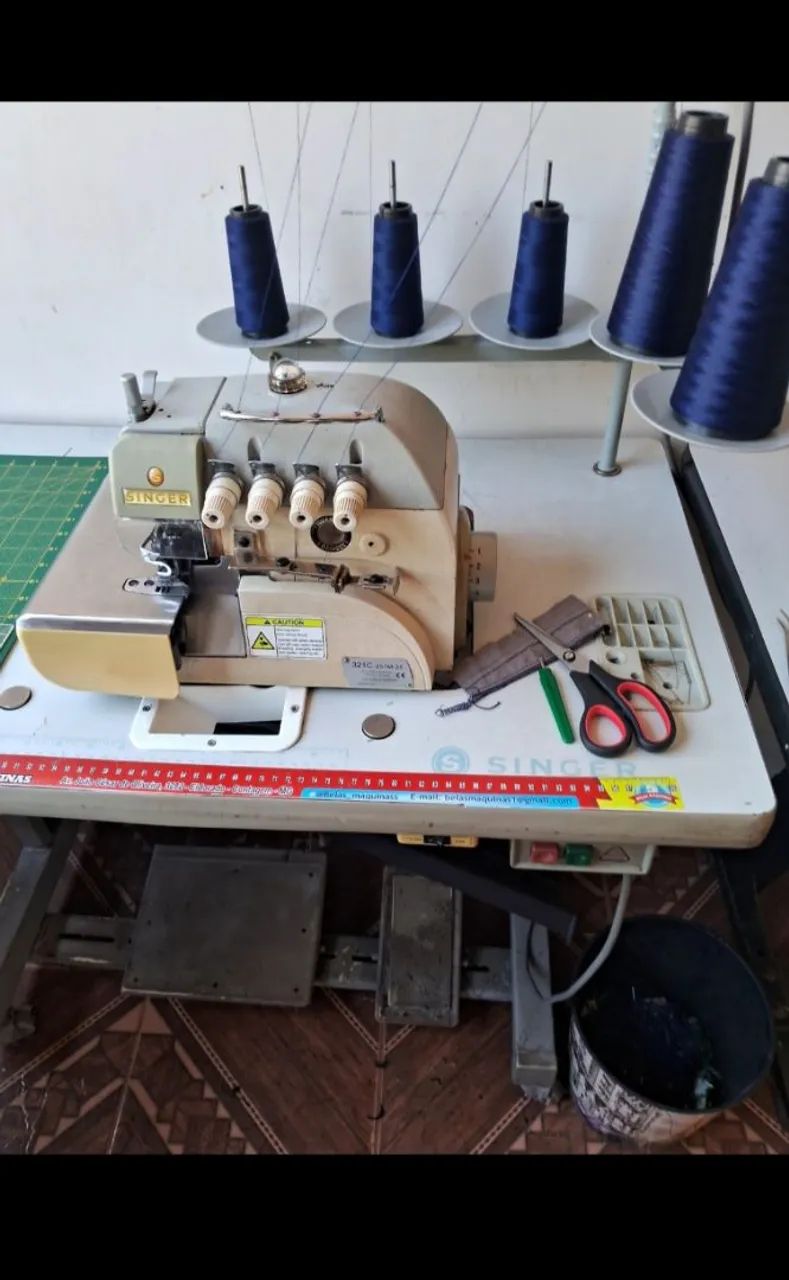 Máquina de Costura Singer Overlock Industrial - Roupas - Vila Santo ...