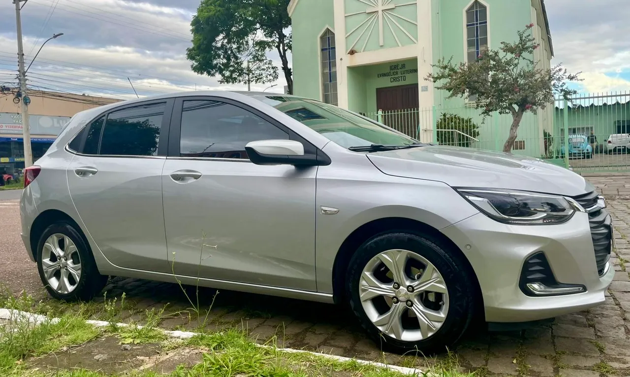 CHEVROLET ONIX 2020 Usados e Novos no RS