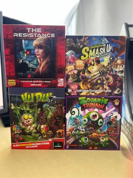 The Resistance, Vudu, Zombie Tsunami e Smash Up - Jogos de Tabuleiro ...
