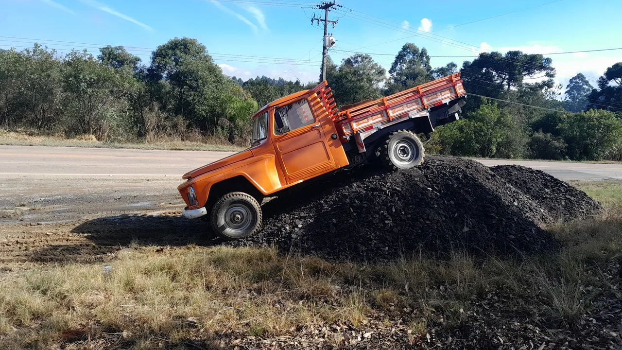 Ford F-75 Usados e Novos no PR