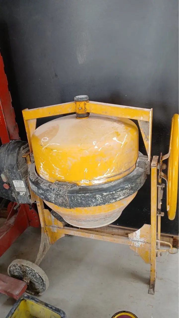 Betoneira Usada em Ótimo Estado - Ferramentas de Construção - Iguaçu ...