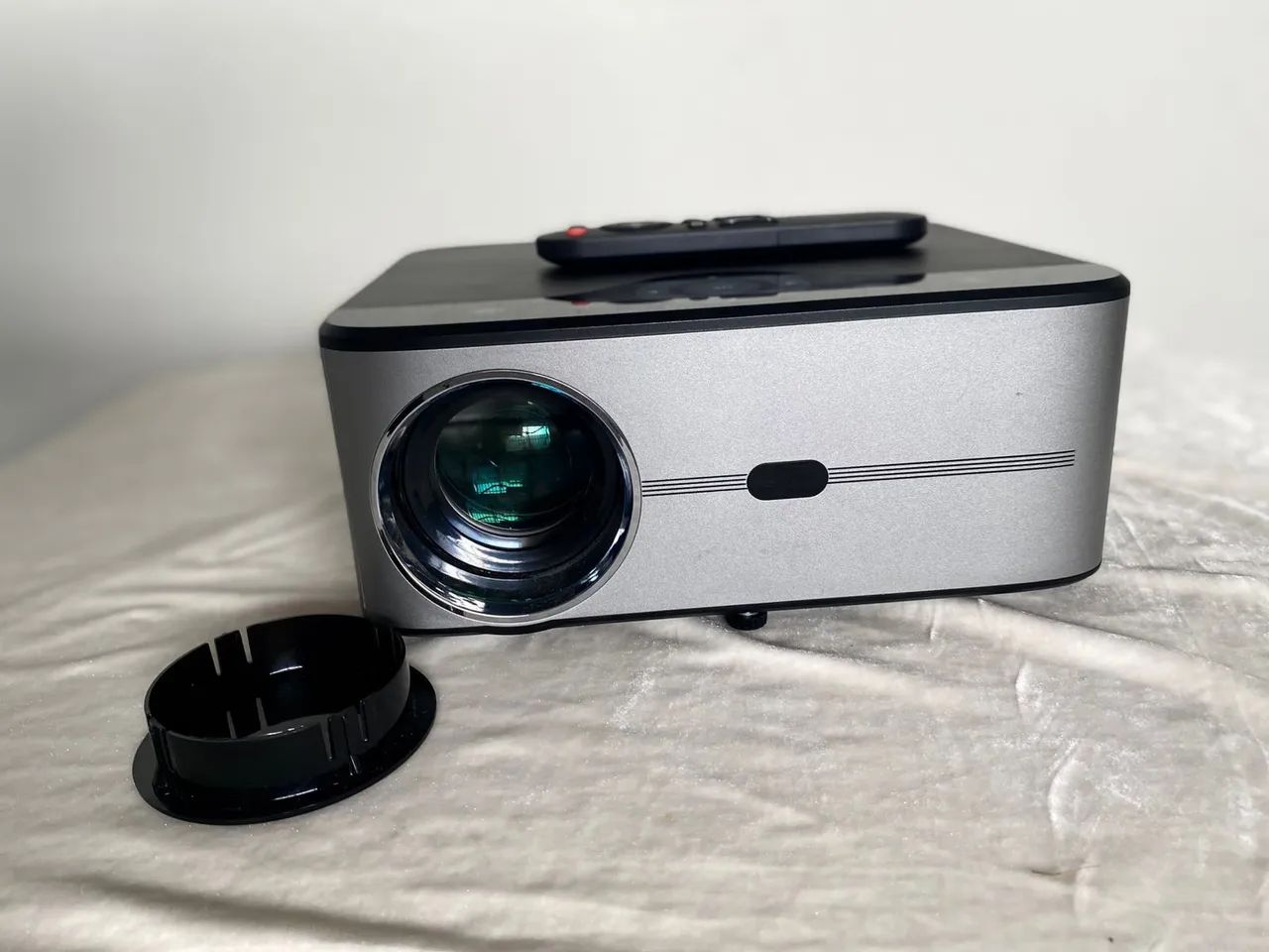 Projetor 7000 lúmens Android - Projetores e Telas de Projeção ...