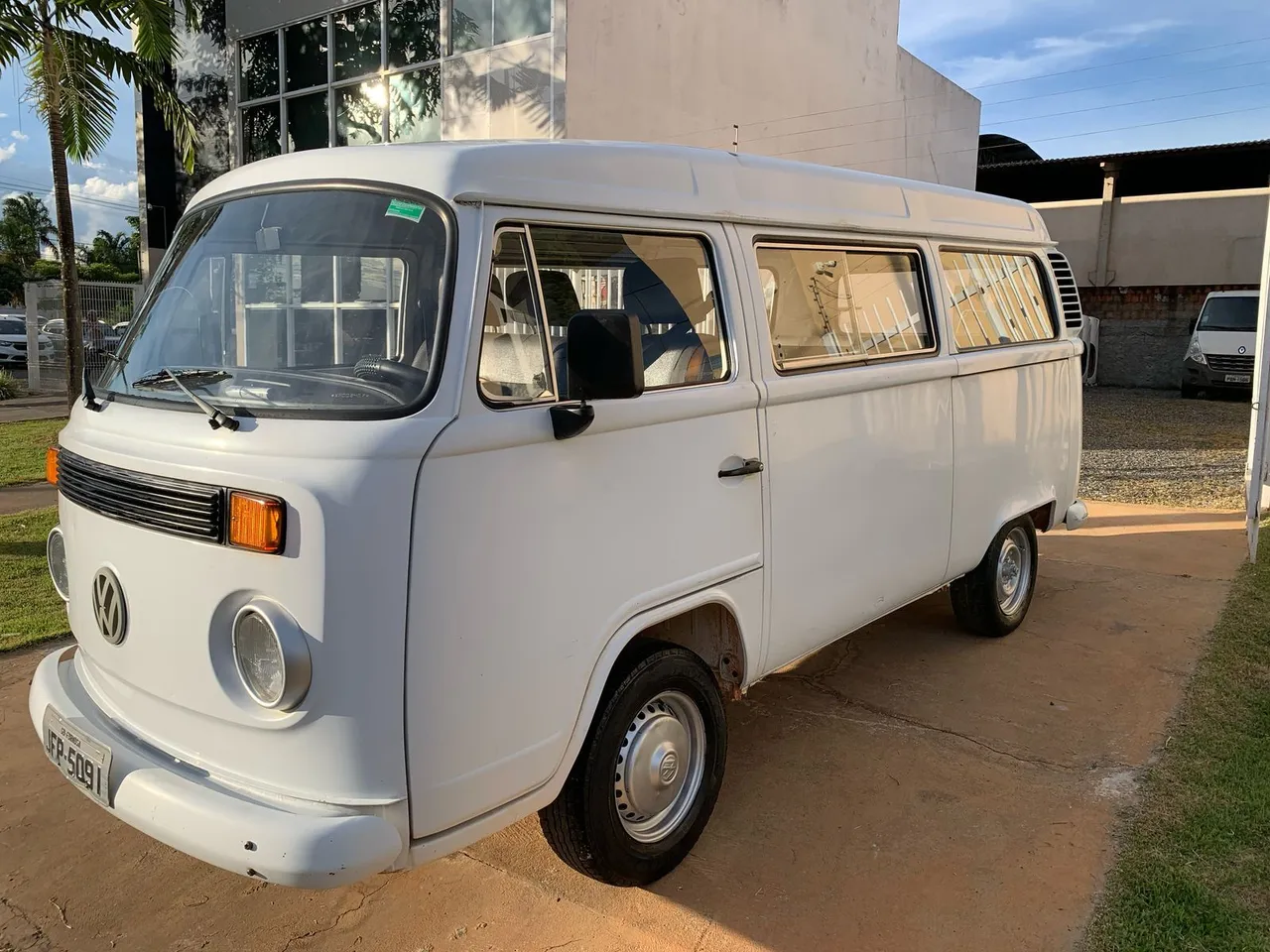 VOLKSWAGEN KOMBI Usados e Novos