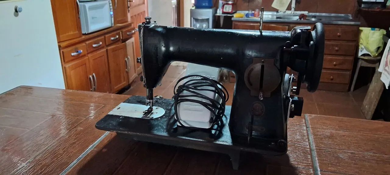 Máquina SINGER - Móveis de Escritório - Área Rural de Rio Branco, Rio ...