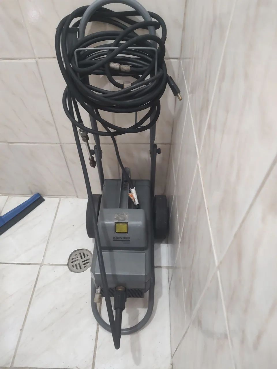 Lavadora de alta pressão Karcher HD 585 semi nova com engate rápido ...