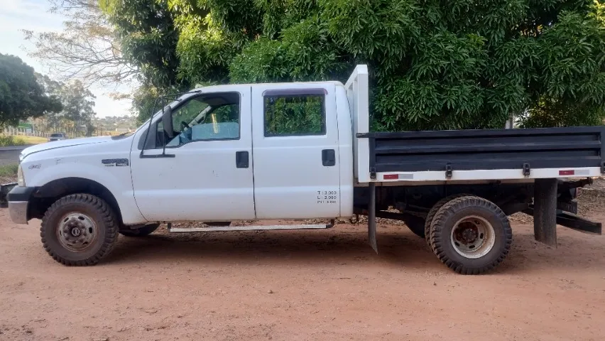 "f4000 4x4" no Brasil