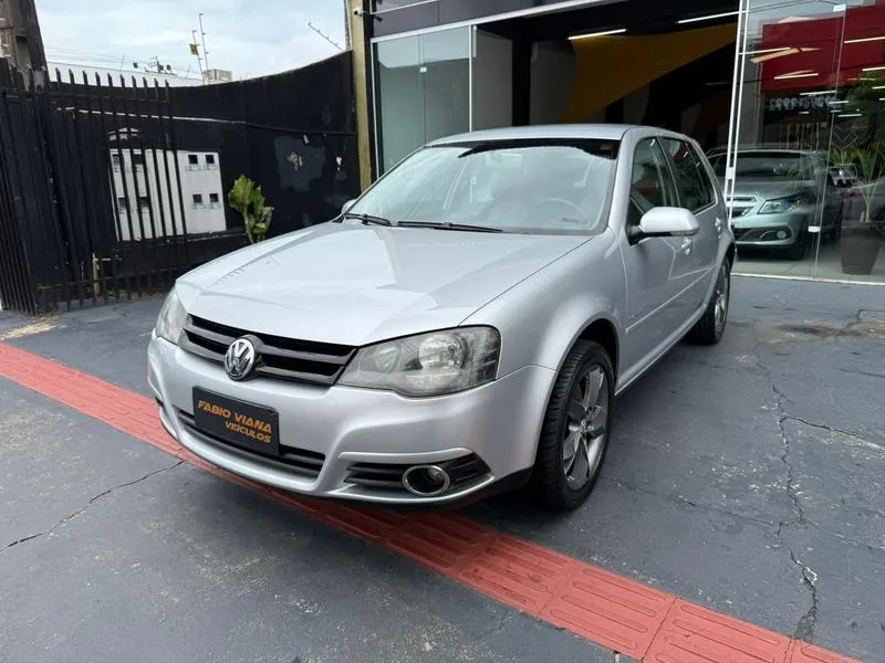 VOLKSWAGEN GOLF SPORTLINE 2.0 MI TOTAL F. 8V TIP. Usados e Novos