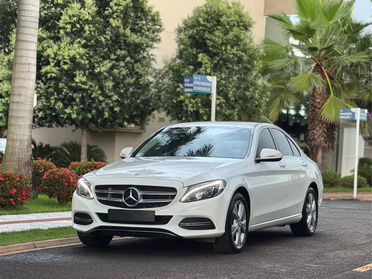 MERCEDES-BENZ C-180 2015 Usados e Novos