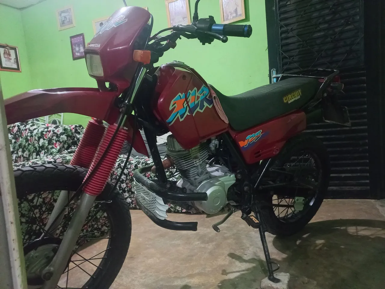 Motos HONDA XLR no Brasil