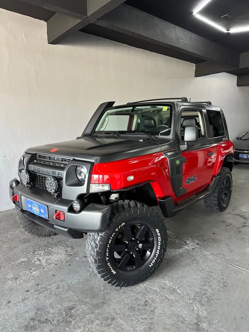 TROLLER T-4 Usados e Novos