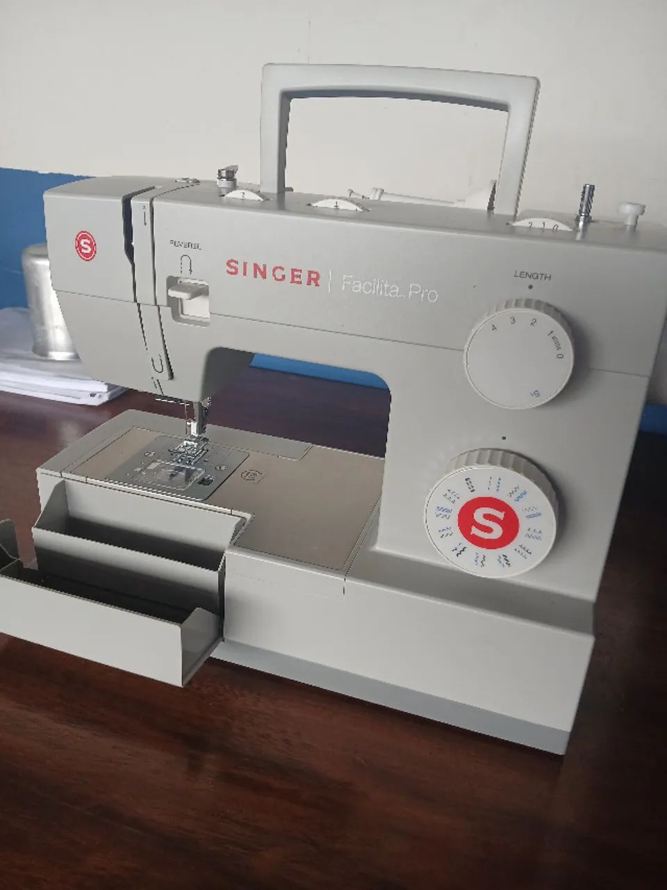 Máquina de Costura Singer Facilita Pro 4423 Mecânica 127 Volt ...