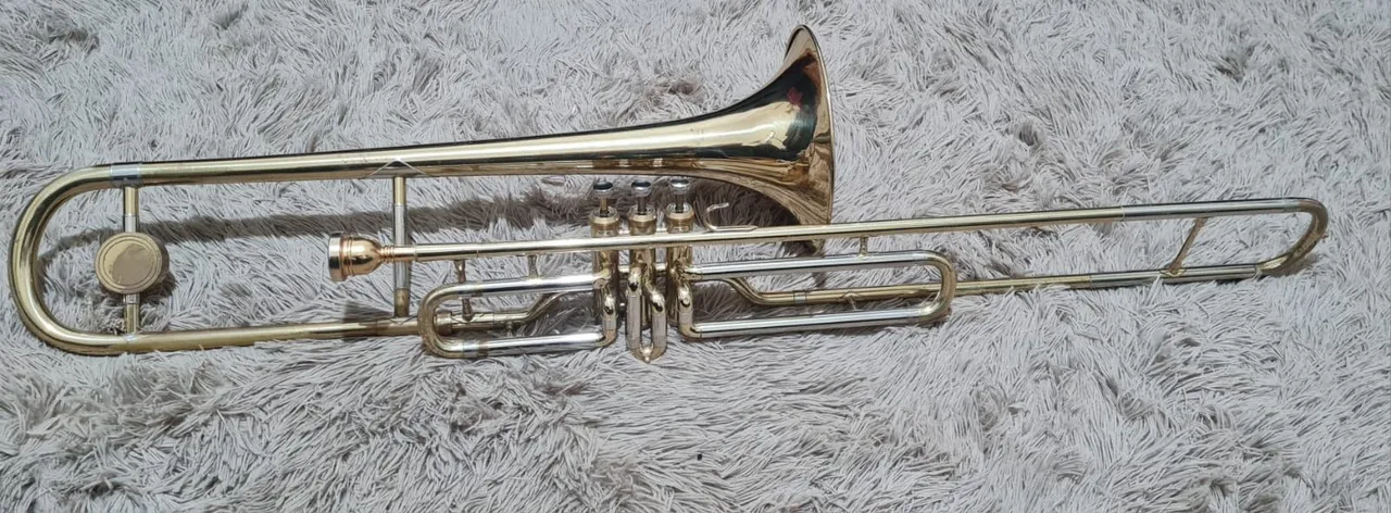 "trombone trombone" - Instrumentos musicais no Brasil