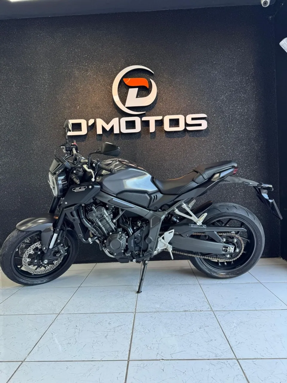 Motos HONDA CB 650R no Brasil