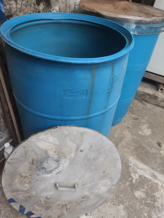 "tambor plastico 200 litros" no Brasil