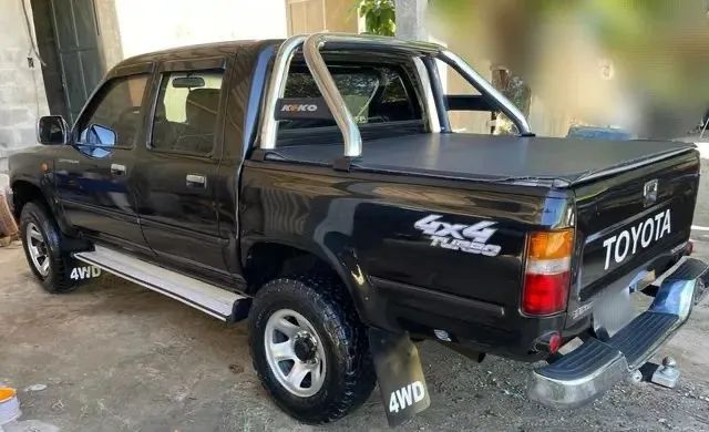 TOYOTA HILUX 2003 Usados e Novos