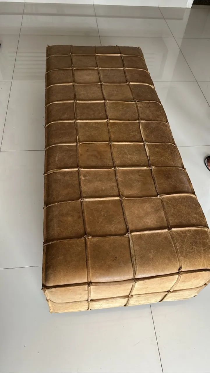 Puff Retangular em Couro Legítimo - Sofás e Poltronas - Aparecida, Belo ...