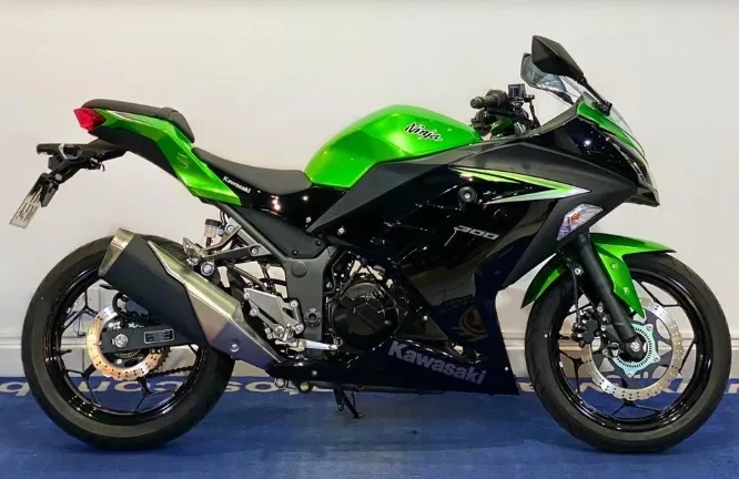 Motos KAWASAKI NINJA 300 no Brasil