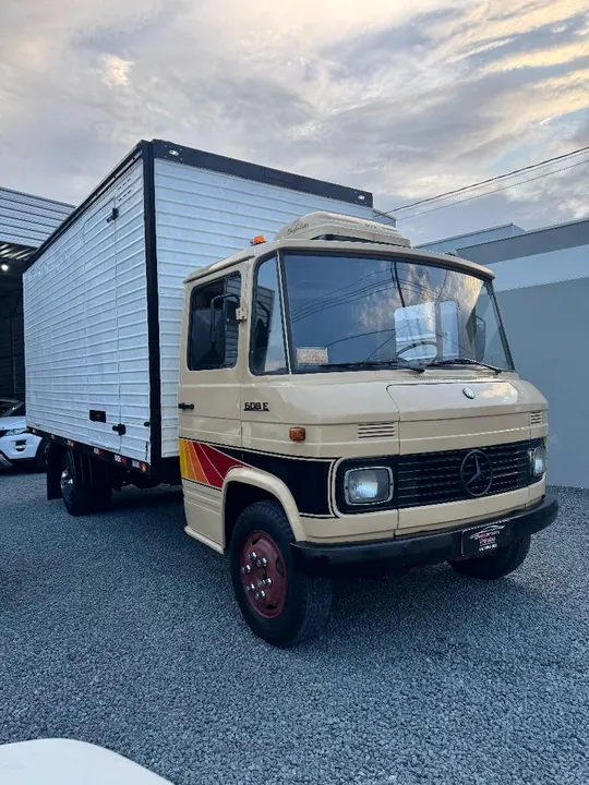 "mercedes mb 608" - Caminhões no Brasil