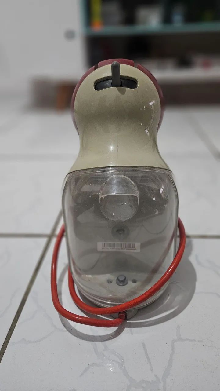 Cafeteira Arno Nescafé Dolce Gusto Mini Me vermelha e creme ...