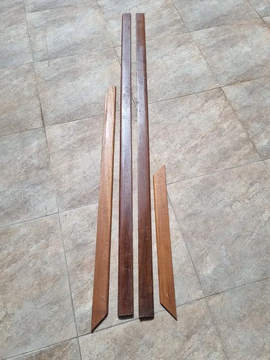 "alisar de porta" no Brasil