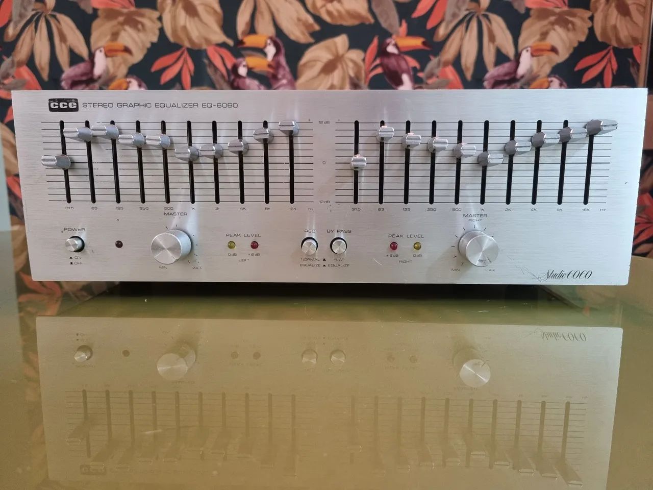 Equalizador Gráfico Estéreo CCE EQ-6060 - Aparelhos de Som - Parque ...